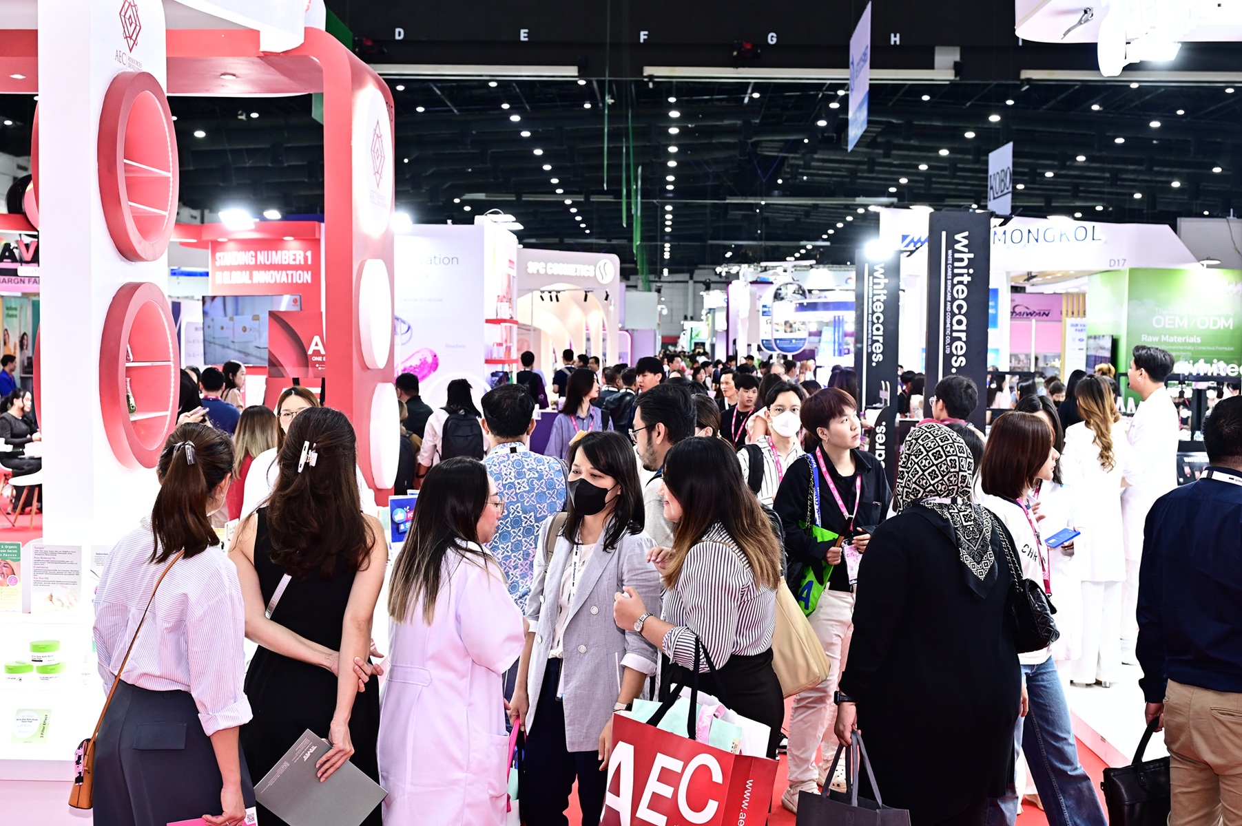 Glow to Grow: เมื่อความงามไทยกำลังเปล่งประกายสู่เวทีโลกใน COSMEX 2025 ...